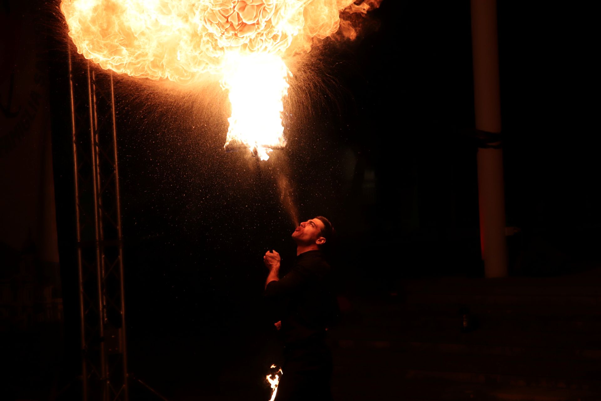 Cirkuške delavnice in nastopi – Cirkus Fuskabo